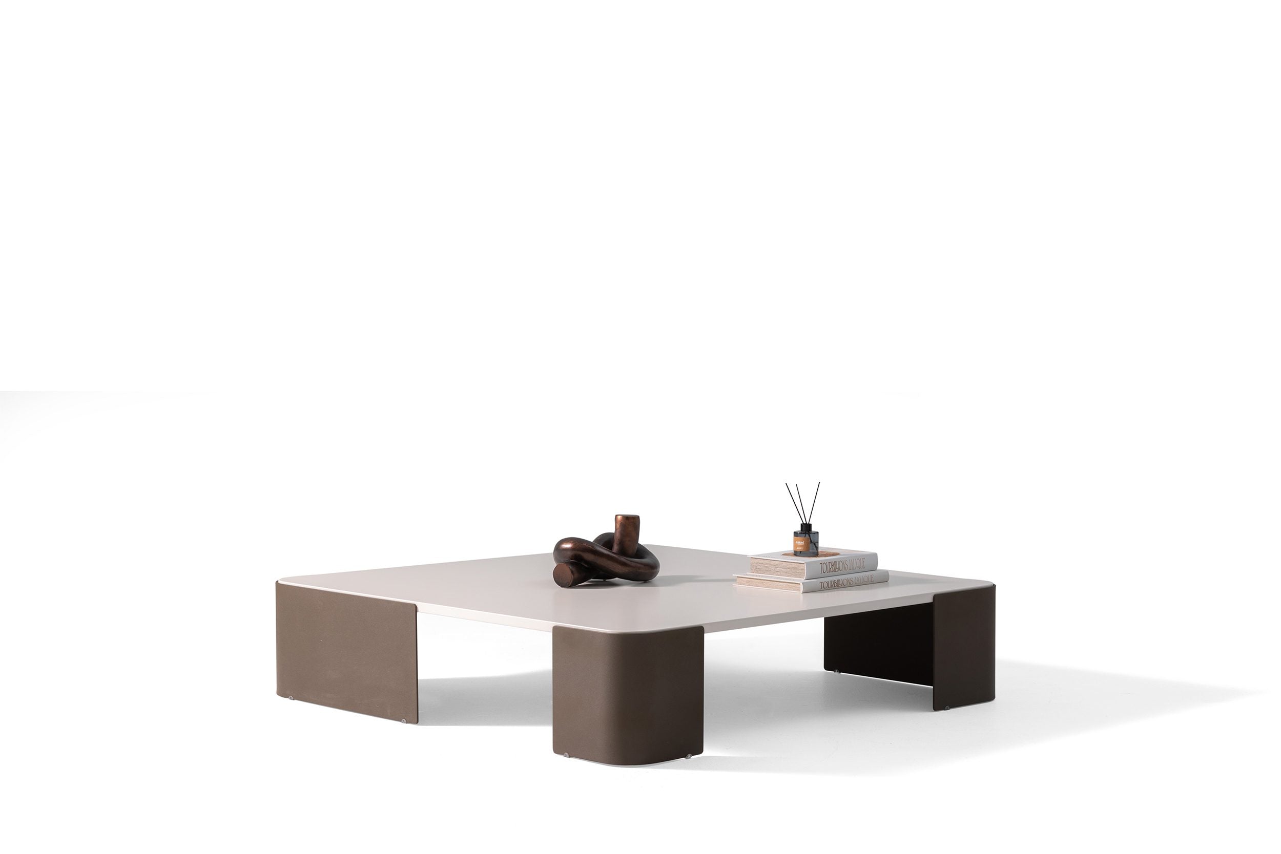 Bloom Middle Coffee Table – Saloni Furniture US